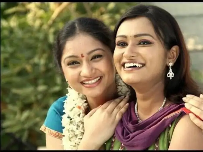 ಅಮೃತಾ, ವರ್ಷಾ ಪಾತ್ರಧಾರಿಗಳು