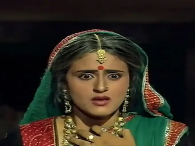 बचपन से ऐक्‍ट‍िंग और थ‍िएटर की दुनिया