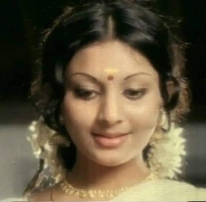 തെന്നിന്ത്യൻ താരസുന്ദരി