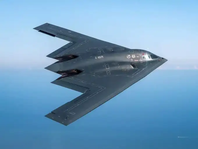 H-20 B-2 Bomber 04