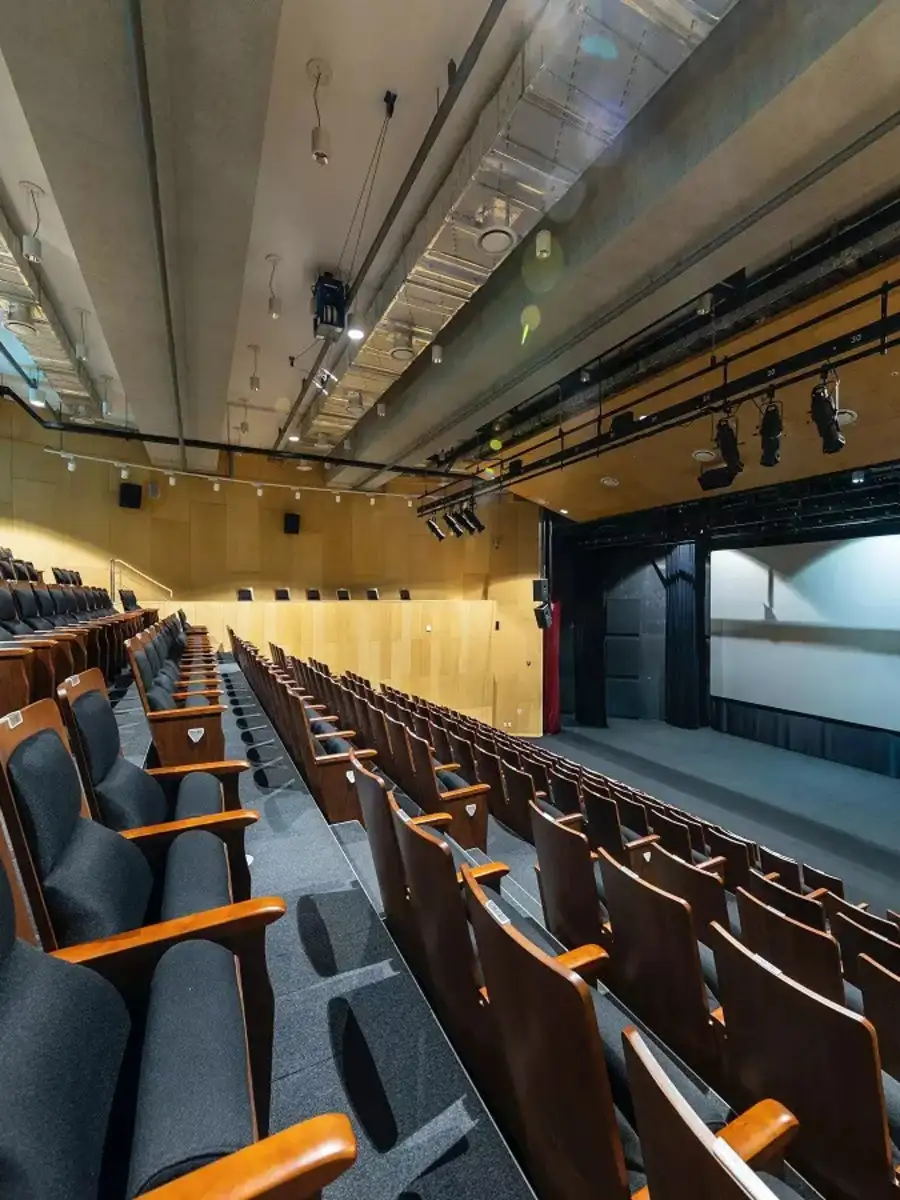 पीवीआर डायरेक्टर कट - PVR Director’s Cut, New Delhi | Navbharat Times