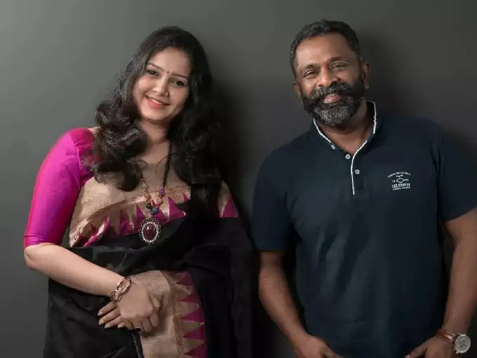 വിദേശത്ത് ഒക്കെ എന്തെങ്കിലും ഷൂട്ടിങ് ആവശ്യങ്ങള്‍ക്ക് പോയാല് ...