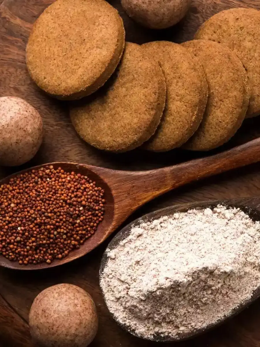 How to Make Ragi Ladoo for Kids in Winters | सर्दी में बच्चों की ...