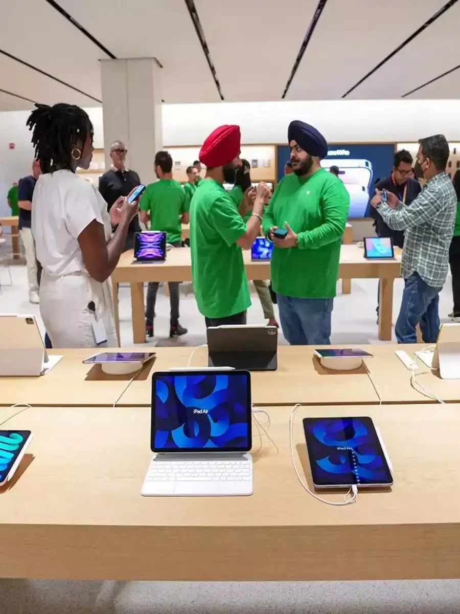 भारत में खुला ऐपल स्टोर | Navbharat Times