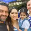 Arya: ஆர்யா, சயீஷா மகளா இது, அதற்குள் எப்படி வளர்ந்துட்டார்!: செம ...
