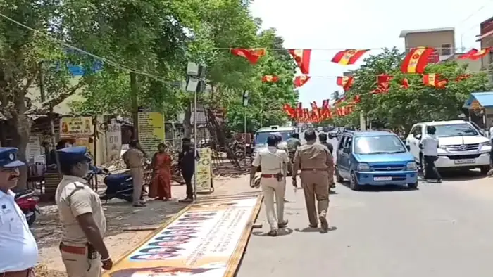 திருச்சியில் தவெக பேனர்கள் அகற்றம்: நன்றி தெரிவிக்கும் விழா - நடந்தது ...