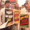கதறல் கேட்குதா சிஎம்: சட்டப்பேரவை வளாகத்தில் திமுக எம்எல்ஏக்கள் ...